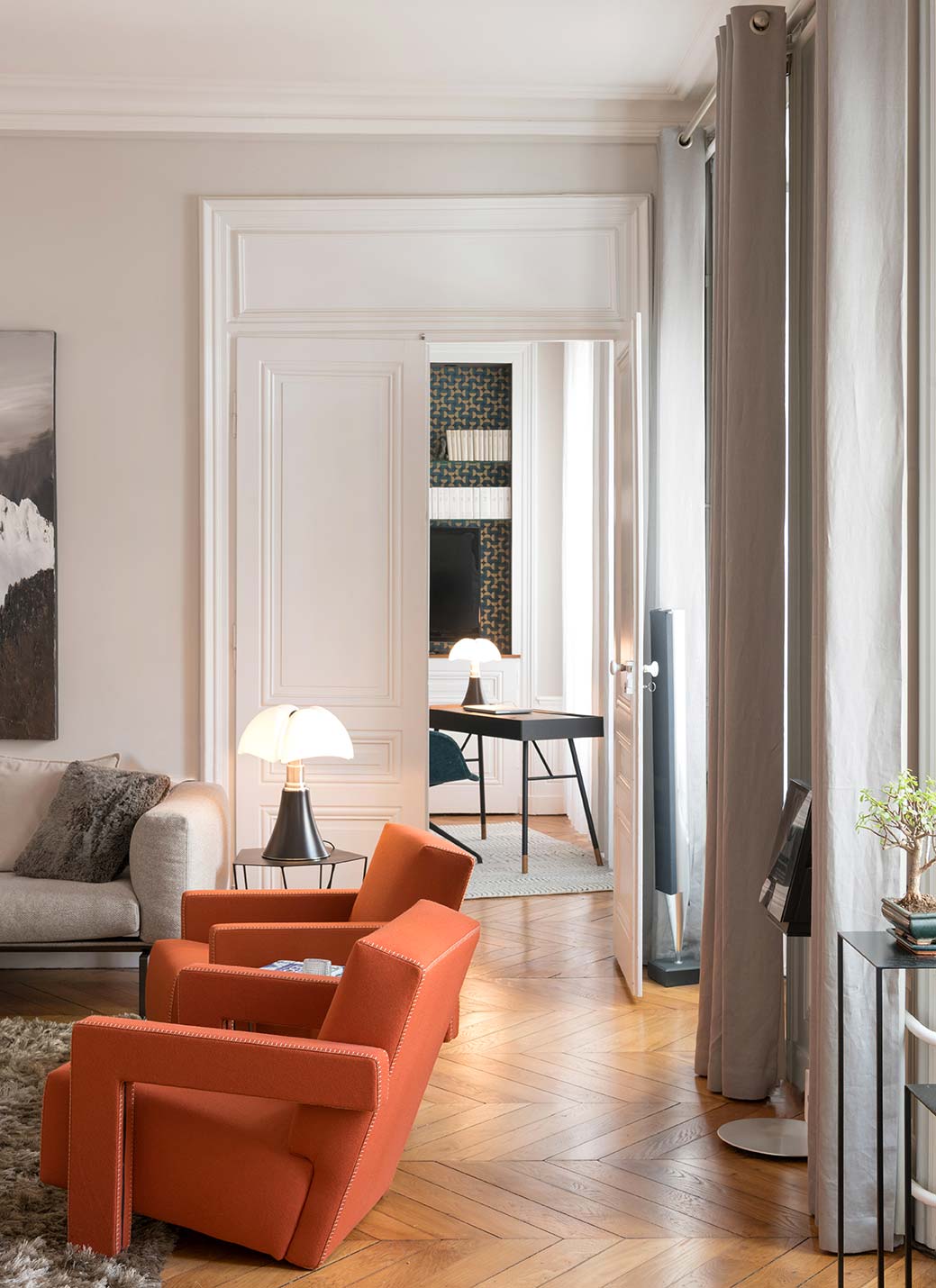 Adoptez l'iconique lampe Pipistrello de Gae Aulenti