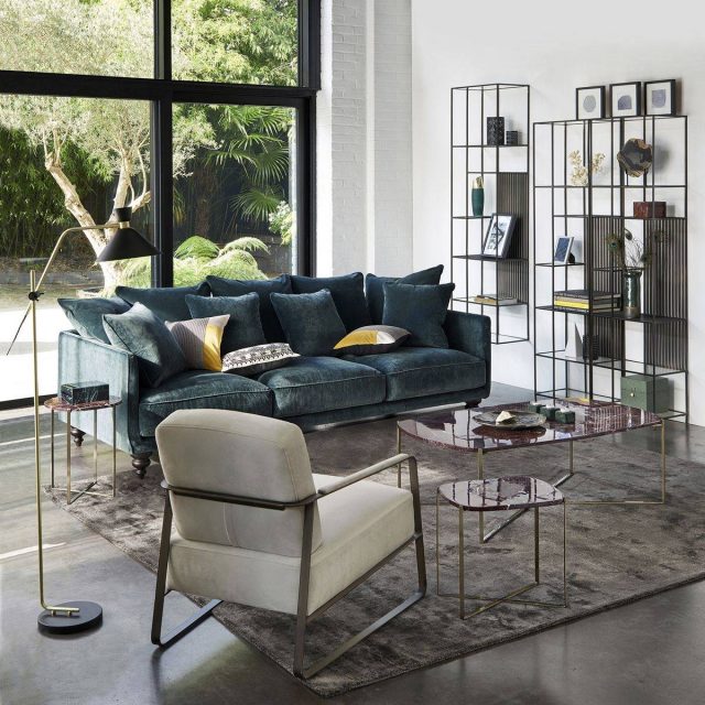 Comment décorer son salon avec un canapé bleu