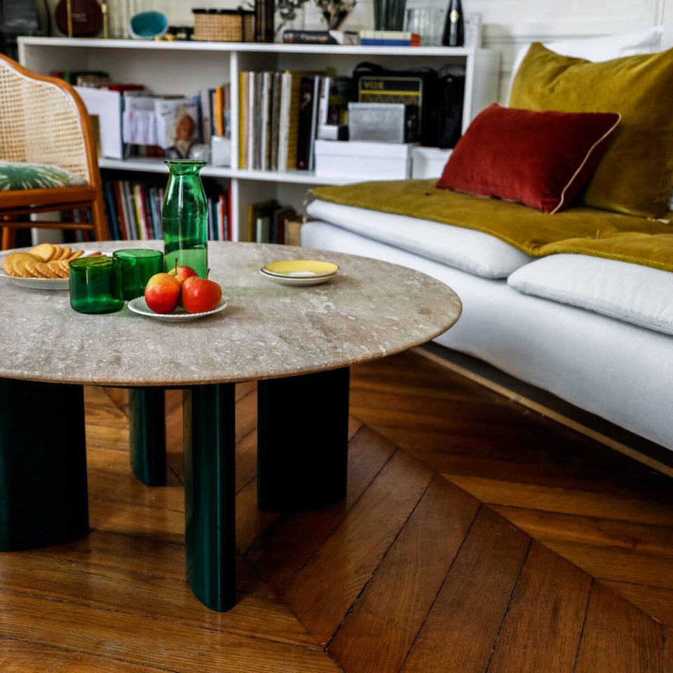 Table basse travertin : 31 modèles élégants pour le salon - Frenchyfancy