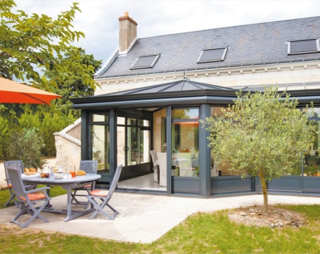 Installez votre cuisine dans une véranda - Frenchy Fancy