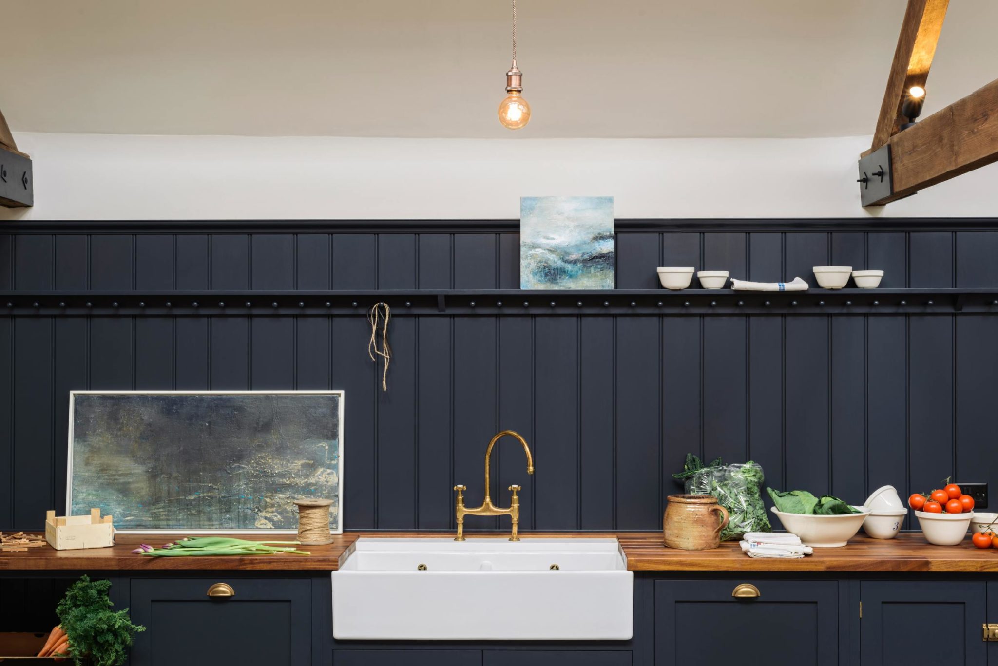 Adoptez le lambris mural pour une déco d'intérieur chaleureuse ...